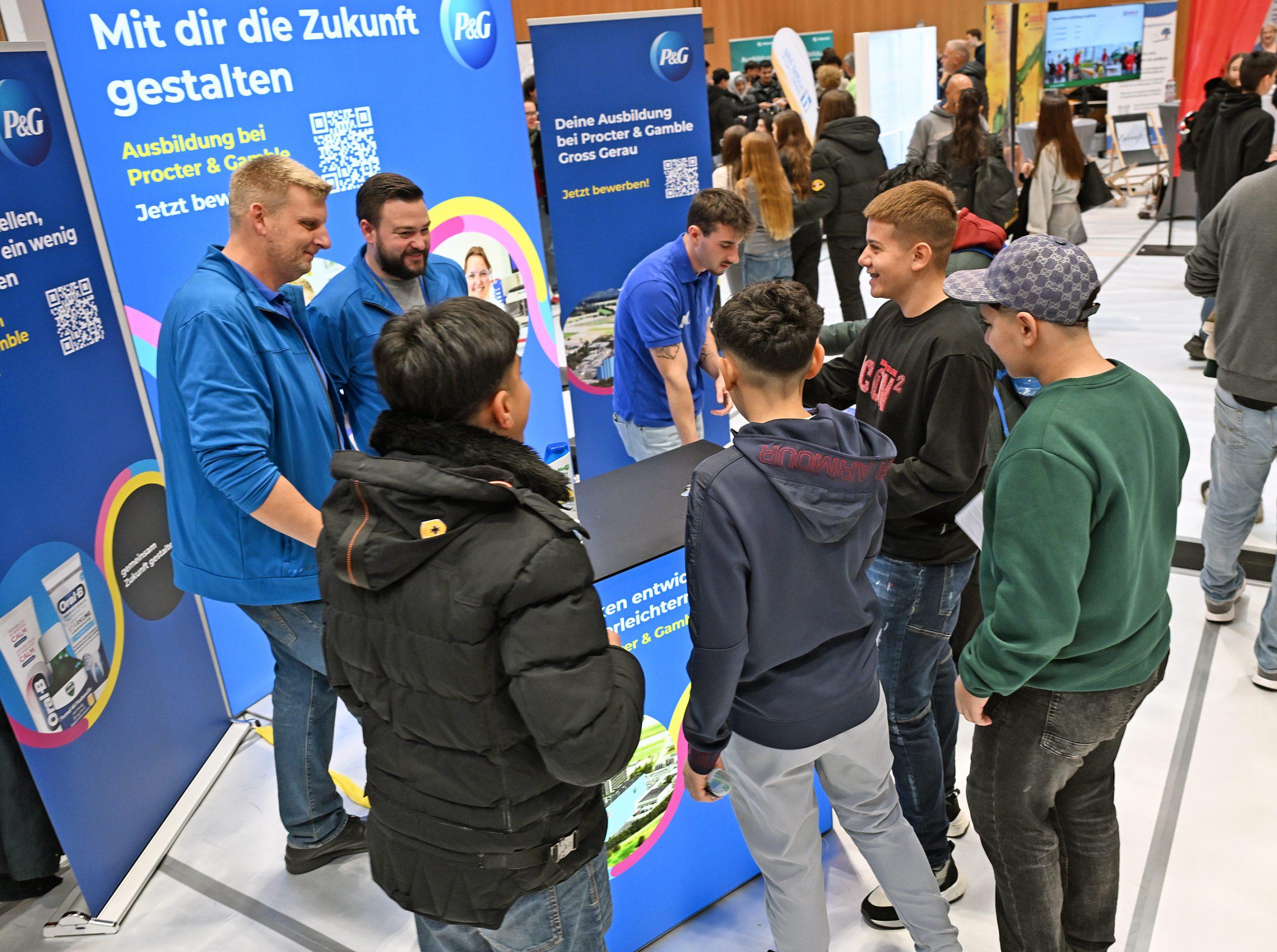 Groß-Gerau: Apprenticeship fair attracts thousands of young people